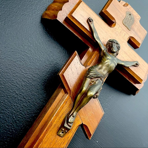 Wall Decor | Vintage Wood And Bronze Sick Call Kit Crucifix | Poshmark
